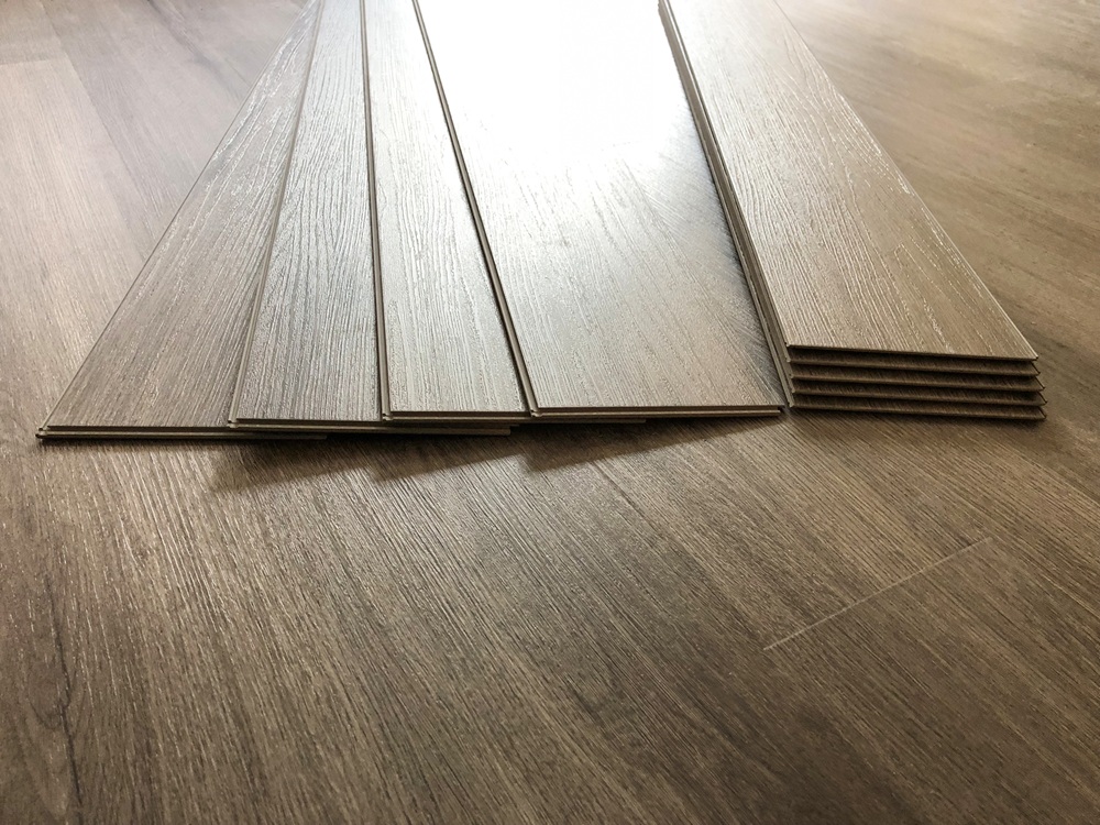 Solid Hardwood vs. Engineered Hardwood: Which is Right for You ...